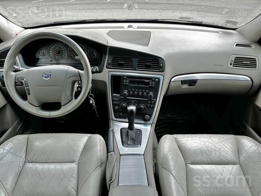 Melns Volvo V70 2005 Rīga, ar dzinēja tilpumu 2.40 L un nobraukumu 277 tūkst. km par 1390 €, foto 15 vietnē AUTOMOTO.COM.LV