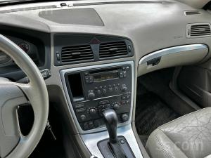 Melns Volvo V70 2005 Rīga, ar dzinēja tilpumu 2.40 L un nobraukumu 277 tūkst. km par 1390 €, foto 18 vietnē AUTOMOTO.COM.LV
