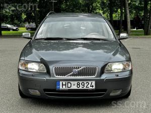 Melns Volvo V70 2005 Rīga, ar dzinēja tilpumu 2.40 L un nobraukumu 277 tūkst. km par 1390 €, foto 20 vietnē AUTOMOTO.COM.LV