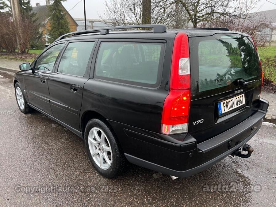 Melns Volvo V70 2005 Paide, ar dzinēja tilpumu 2.40 L un nobraukumu 385 tūkst. km par 3599 €, foto 4 vietnē AUTOMOTO.COM.LV