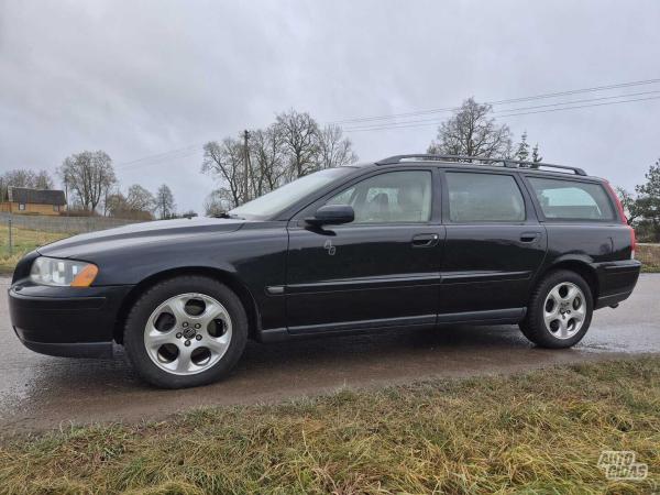 Melns Volvo V70 2005 Elektrėnai, ar dzinēja tilpumu 2.40 L un nobraukumu 317 tūkst. km par 2850 €, foto 2 vietnē AUTOMOTO.COM.LV