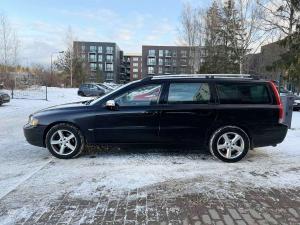 Melns Volvo V70 2005 Viļņa, ar dzinēja tilpumu 2.40 L un nobraukumu 370 tūkst. km par 1650 €, foto 8 vietnē AUTOMOTO.COM.LV