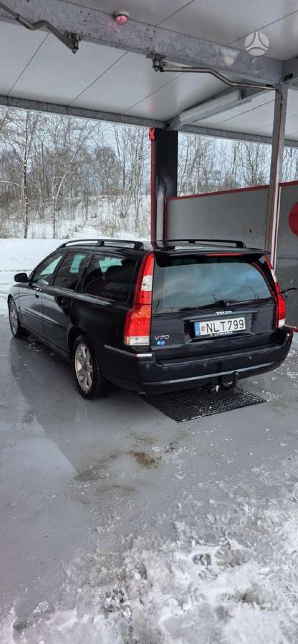 Melns Volvo V70 2005 Klaipėda, ar dzinēja tilpumu 2.40 L un nobraukumu 349 tūkst. km par 2750 €, foto 5 vietnē AUTOMOTO.COM.LV