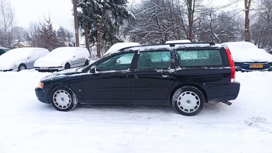 Melns Volvo V70 2005 Širvintos, ar dzinēja tilpumu 2.40 L un nobraukumu 232 tūkst. km par 2499 €, foto 5 vietnē AUTOMOTO.COM.LV