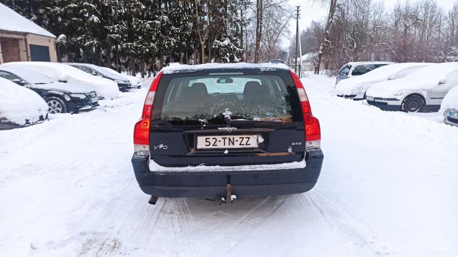 Melns Volvo V70 2005 Širvintos, ar dzinēja tilpumu 2.40 L un nobraukumu 232 tūkst. km par 2499 €, foto 8 vietnē AUTOMOTO.COM.LV