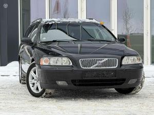 Black Volvo V70 2005 in Vilnius, with an engine capacity of 2.40 L and mileage of 401 thousand km for 2800 €, photo 2 on AUTOMOTO.COM.LV