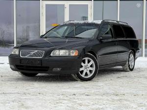 Black Volvo V70 2005 in Vilnius, with an engine capacity of 2.40 L and mileage of 401 thousand km for 2800 €, photo 3 on AUTOMOTO.COM.LV