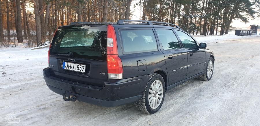 Melns Volvo V70 2005 Jonava, ar dzinēja tilpumu 2.40 L un nobraukumu 439 tūkst. km par 2000 €, foto 5 vietnē AUTOMOTO.COM.LV