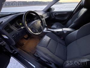 Black Volvo V70 2005 in Jurmala, with an engine capacity of 2.40 L and mileage of 373 thousand km for 2350 €, photo 18 on AUTOMOTO.COM.LV