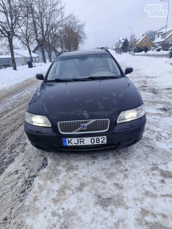 Melns Volvo V70 2005 Telšiai, ar dzinēja tilpumu 2.40 L un nobraukumu 400 tūkst. km par 1850 €, foto 2 vietnē AUTOMOTO.COM.LV