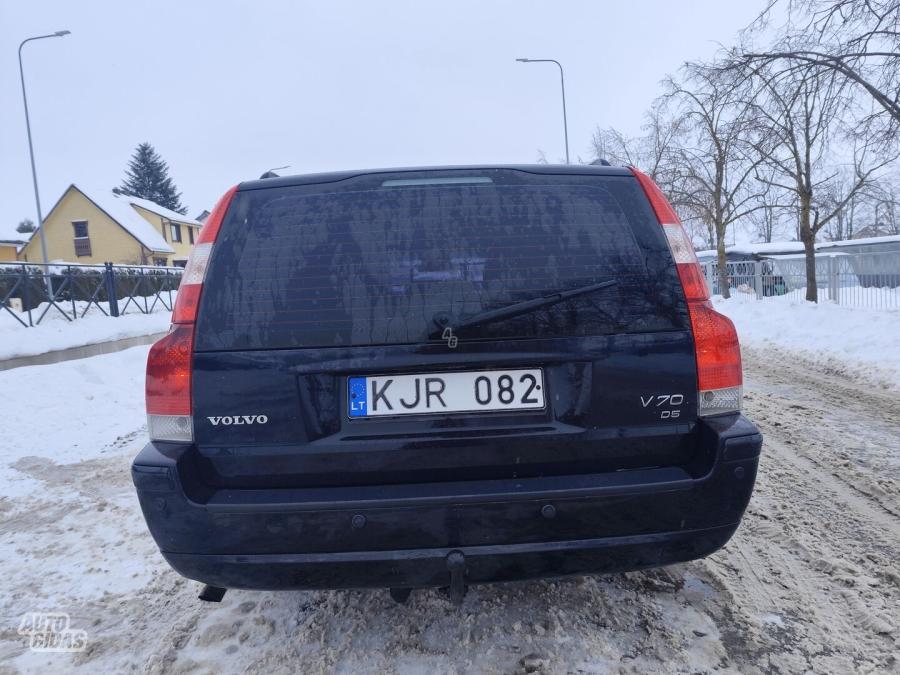 Melns Volvo V70 2005 Telšiai, ar dzinēja tilpumu 2.40 L un nobraukumu 400 tūkst. km par 1850 €, foto 6 vietnē AUTOMOTO.COM.LV