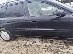 Melns Volvo V70 2005 Telšiai, ar dzinēja tilpumu 2.40 L un nobraukumu 400 tūkst. km par 1850 €, foto 7 vietnē AUTOMOTO.COM.LV