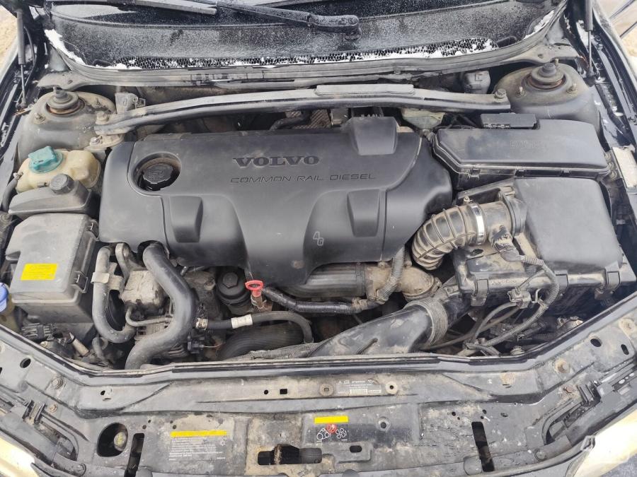 Melns Volvo V70 2005 Telšiai, ar dzinēja tilpumu 2.40 L un nobraukumu 400 tūkst. km par 1850 €, foto 19 vietnē AUTOMOTO.COM.LV