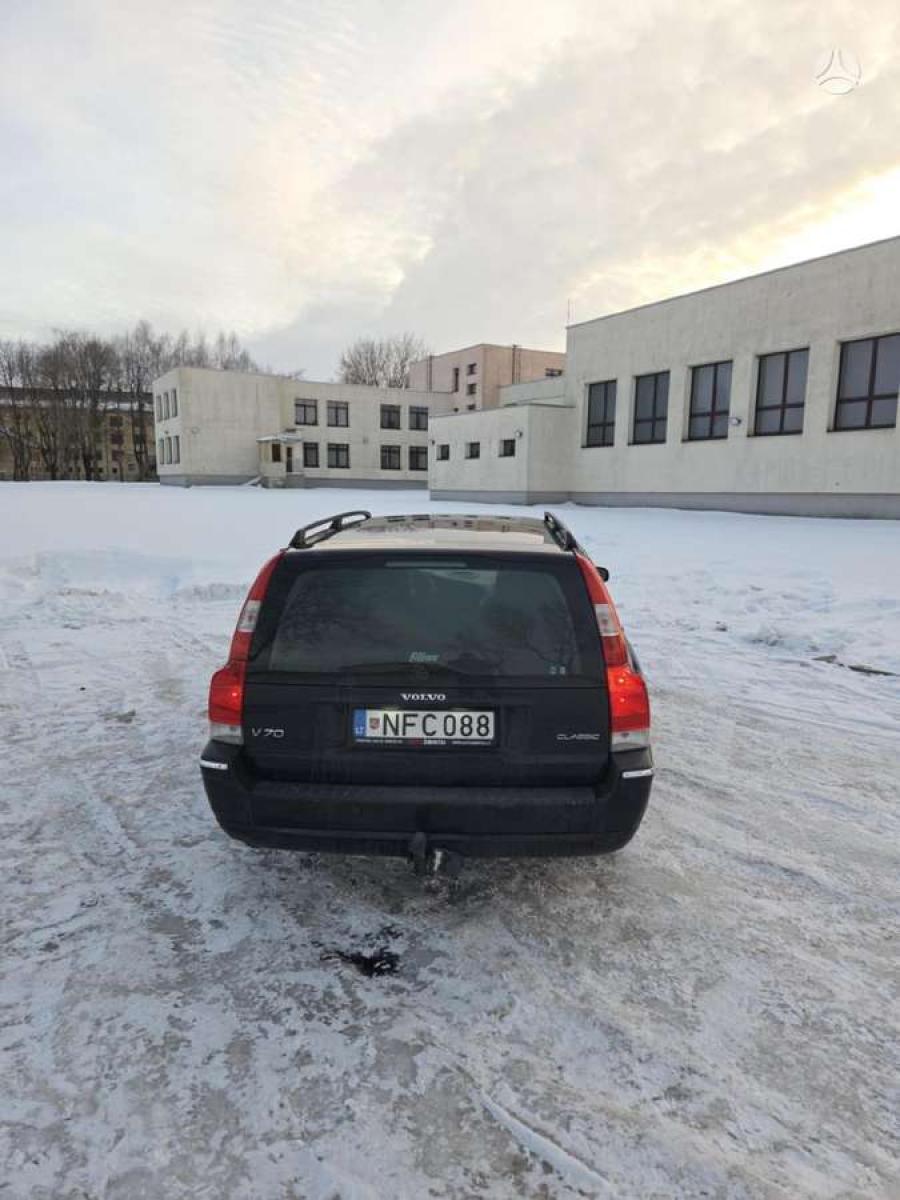 Melns Volvo V70 2005 Šalčininkai, ar dzinēja tilpumu 2.40 L un nobraukumu 370 tūkst. km par 2350 €, foto 3 vietnē AUTOMOTO.COM.LV