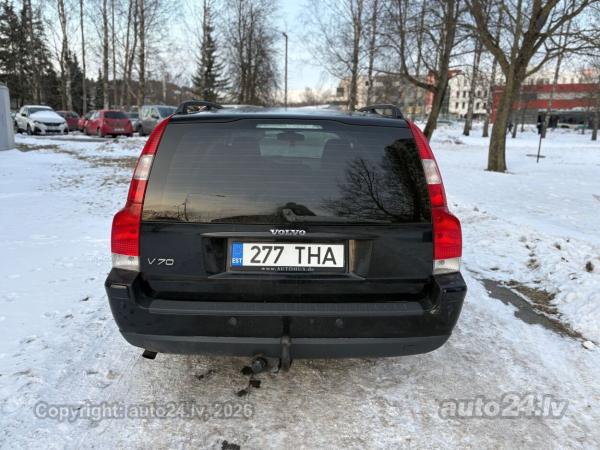 Black Volvo V70 2005 in Tallinn, with an engine capacity of 2.40 L and mileage of 397 thousand km for 1699 €, photo 5 on AUTOMOTO.COM.LV