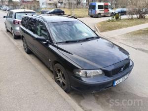 Black Volvo V70 2005 in Riga, with an engine capacity of 2.40 L and mileage of 377 thousand km for 2250 €, photo 5 on AUTOMOTO.COM.LV