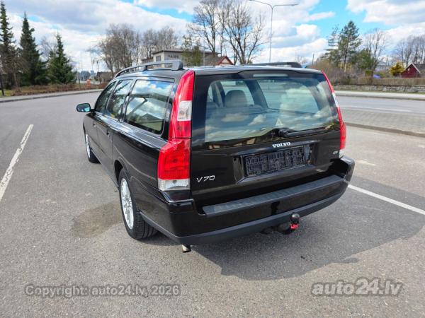 Melns Volvo V70 2005 Paide, ar dzinēja tilpumu 2.40 L un nobraukumu 350 tūkst. km par 3390 €, foto 3 vietnē AUTOMOTO.COM.LV