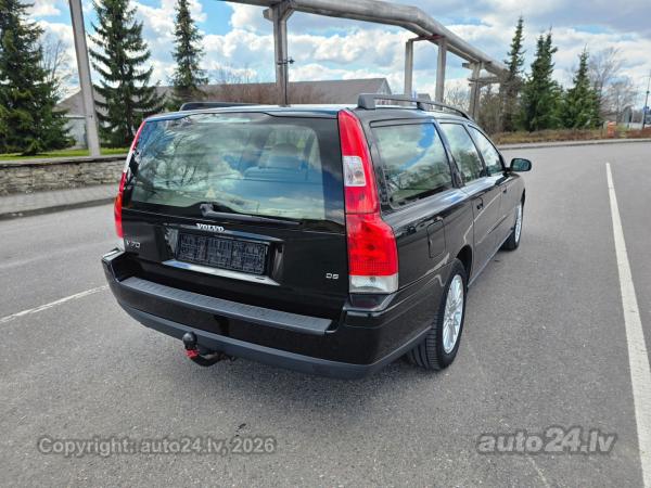 Melns Volvo V70 2005 Paide, ar dzinēja tilpumu 2.40 L un nobraukumu 350 tūkst. km par 3390 €, foto 4 vietnē AUTOMOTO.COM.LV