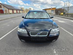 Black Volvo V70 2005 in Paide, with an engine capacity of 2.40 L and mileage of 350 thousand km for 3390 €, photo 6 on AUTOMOTO.COM.LV