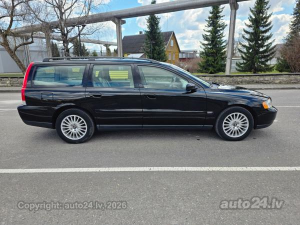 Melns Volvo V70 2005 Paide, ar dzinēja tilpumu 2.40 L un nobraukumu 350 tūkst. km par 3390 €, foto 9 vietnē AUTOMOTO.COM.LV