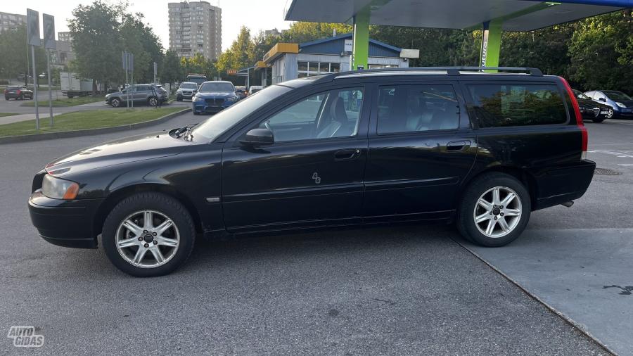 Melns Volvo V70 2005 Viļņa, ar dzinēja tilpumu 2.40 L un nobraukumu 410 tūkst. km par 1350 €, foto 3 vietnē AUTOMOTO.COM.LV
