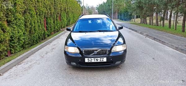 Black Volvo V70 2005 in Sirvintos, with an engine capacity of 2.40 L and mileage of 232 thousand km for 2250 €, photo 3 on AUTOMOTO.COM.LV