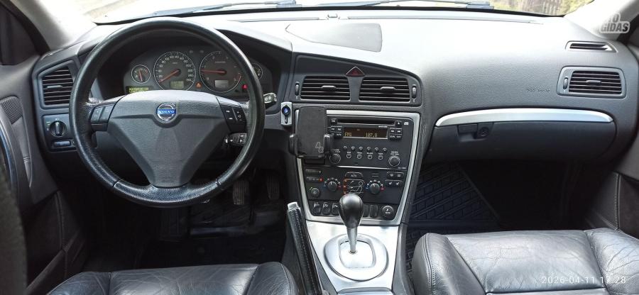 Melns Volvo V70 2005 Širvintos, ar dzinēja tilpumu 2.40 L un nobraukumu 232 tūkst. km par 2250 €, foto 9 vietnē AUTOMOTO.COM.LV