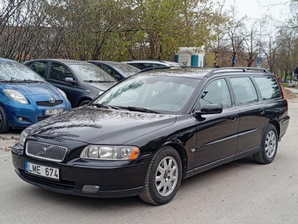 Melns Volvo V70 2005 Viļņa, ar dzinēja tilpumu 2.40 L un nobraukumu 405 tūkst. km par 1600 €, foto 1 vietnē AUTOMOTO.COM.LV