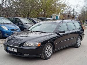 Black Volvo V70 2005 in Vilnius, with an engine capacity of 2.40 L and mileage of 405 thousand km for 1600 €, photo  on AUTOMOTO.COM.LV