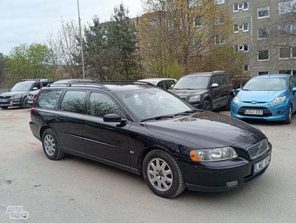 Melns Volvo V70 2005 Viļņa, ar dzinēja tilpumu 2.40 L un nobraukumu 405 tūkst. km par 1600 €, foto 2 vietnē AUTOMOTO.COM.LV