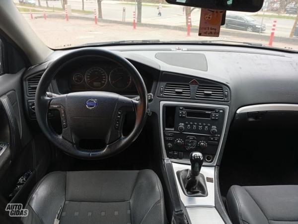 Melns Volvo V70 2005 Viļņa, ar dzinēja tilpumu 2.40 L un nobraukumu 405 tūkst. km par 1600 €, foto 6 vietnē AUTOMOTO.COM.LV