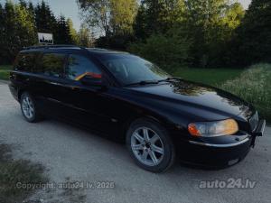 Black Volvo V70 2005 in Rapla, with an engine capacity of 2.40 L and mileage of 369 thousand km for 2099 €, photo 4 on AUTOMOTO.COM.LV