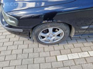 Black Volvo V70 2005 in Riga, with an engine capacity of 2.40 L and mileage of 310 thousand km for 800 €, photo 5 on AUTOMOTO.COM.LV