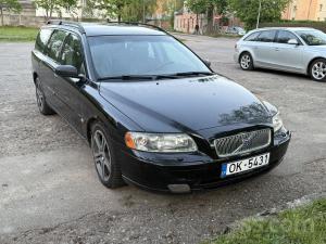 Черный Вольво В70 2005 в Добеле, объемом двигателя 2.40 л и пробегом 364 тыс. км за 1500 €, фото  на AUTOMOTO.COM.LV