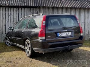 Melns Volvo V70 2005 Tukums, ar dzinēja tilpumu 2.40 L un nobraukumu 360 tūkst. km par 1800 €, foto 5 vietnē AUTOMOTO.COM.LV