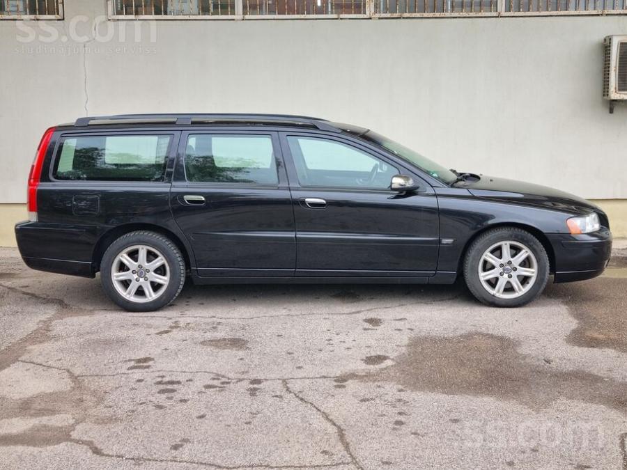 Melns Volvo V70 2005 Ogre, ar dzinēja tilpumu 2.50 L un nobraukumu 0 tūkst. km par 4150 €, foto 5 vietnē AUTOMOTO.COM.LV