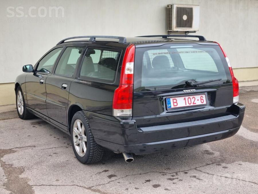 Melns Volvo V70 2005 Ogre, ar dzinēja tilpumu 2.50 L un nobraukumu 0 tūkst. km par 4150 €, foto 7 vietnē AUTOMOTO.COM.LV