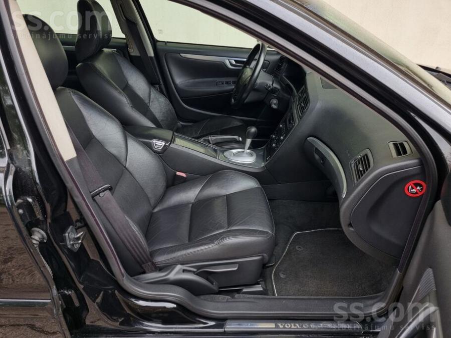 Melns Volvo V70 2005 Ogre, ar dzinēja tilpumu 2.50 L un nobraukumu 0 tūkst. km par 4150 €, foto 10 vietnē AUTOMOTO.COM.LV