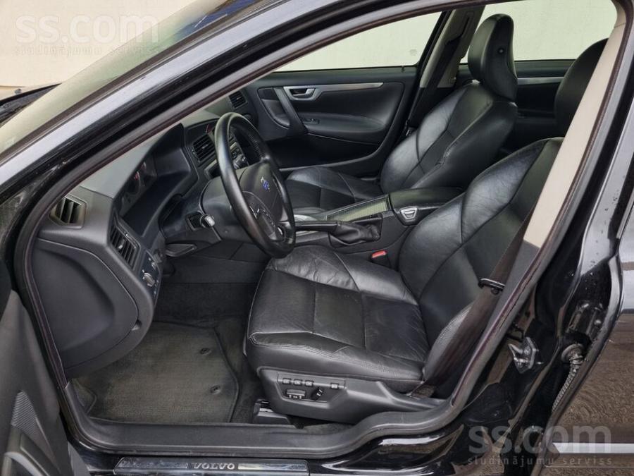 Melns Volvo V70 2005 Ogre, ar dzinēja tilpumu 2.50 L un nobraukumu 0 tūkst. km par 4150 €, foto 11 vietnē AUTOMOTO.COM.LV