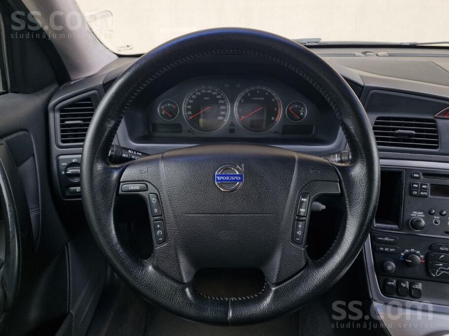 Melns Volvo V70 2005 Ogre, ar dzinēja tilpumu 2.50 L un nobraukumu 0 tūkst. km par 4150 €, foto 16 vietnē AUTOMOTO.COM.LV