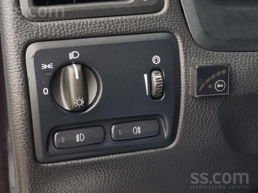 Melns Volvo V70 2005 Ogre, ar dzinēja tilpumu 2.50 L un nobraukumu 0 tūkst. km par 4150 €, foto 20 vietnē AUTOMOTO.COM.LV