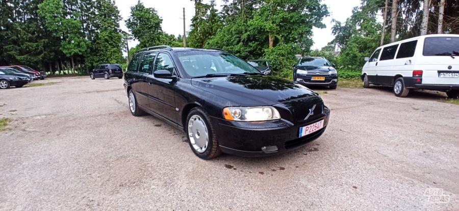 Melns Volvo V70 2005 Viļņa, ar dzinēja tilpumu 2.40 L un nobraukumu 232 tūkst. km par 2350 €, foto 3 vietnē AUTOMOTO.COM.LV