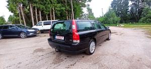 Melns Volvo V70 2005 Viļņa, ar dzinēja tilpumu 2.40 L un nobraukumu 232 tūkst. km par 2350 €, foto 4 vietnē AUTOMOTO.COM.LV