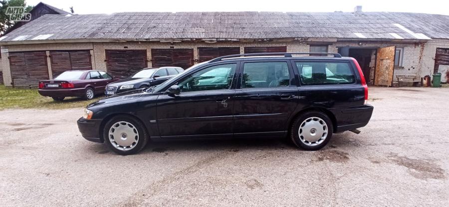 Melns Volvo V70 2005 Viļņa, ar dzinēja tilpumu 2.40 L un nobraukumu 232 tūkst. km par 2350 €, foto 7 vietnē AUTOMOTO.COM.LV