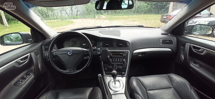 Melns Volvo V70 2005 Viļņa, ar dzinēja tilpumu 2.40 L un nobraukumu 232 tūkst. km par 2350 €, foto 10 vietnē AUTOMOTO.COM.LV