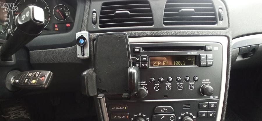 Melns Volvo V70 2005 Viļņa, ar dzinēja tilpumu 2.40 L un nobraukumu 232 tūkst. km par 2350 €, foto 15 vietnē AUTOMOTO.COM.LV