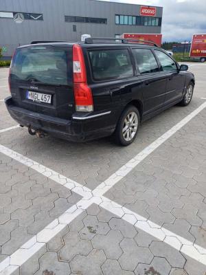 Melns Volvo V70 2005 Viļņa, ar dzinēja tilpumu 2.40 L un nobraukumu 471 tūkst. km par 1400 €, foto 4 vietnē AUTOMOTO.COM.LV