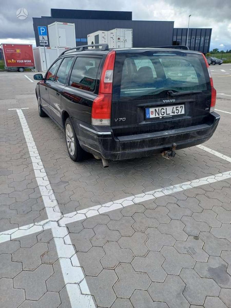 Melns Volvo V70 2005 Viļņa, ar dzinēja tilpumu 2.40 L un nobraukumu 471 tūkst. km par 1400 €, foto 5 vietnē AUTOMOTO.COM.LV