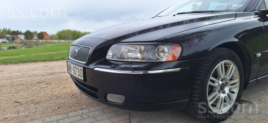 Melns Volvo V70 2005 Ogre, ar dzinēja tilpumu 2.40 L un nobraukumu 381 tūkst. km par 2050 €, foto 5 vietnē AUTOMOTO.COM.LV