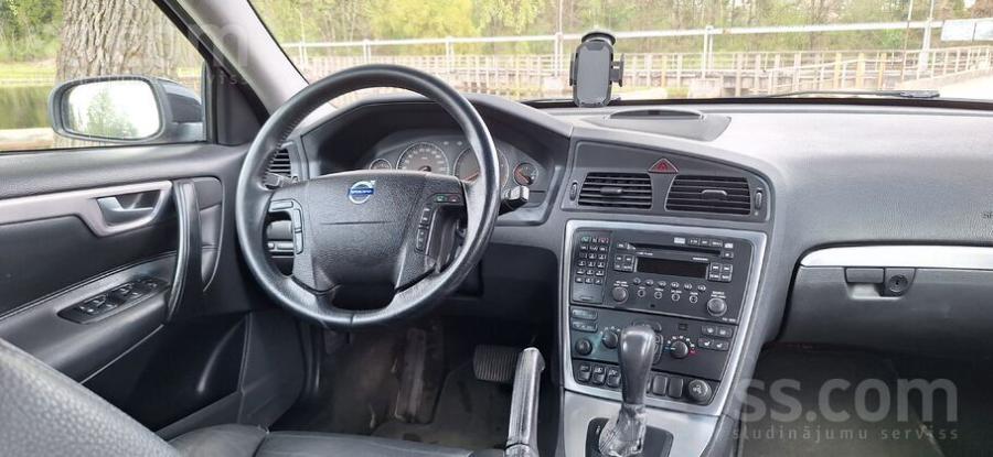 Melns Volvo V70 2005 Ogre, ar dzinēja tilpumu 2.40 L un nobraukumu 381 tūkst. km par 2050 €, foto 13 vietnē AUTOMOTO.COM.LV
